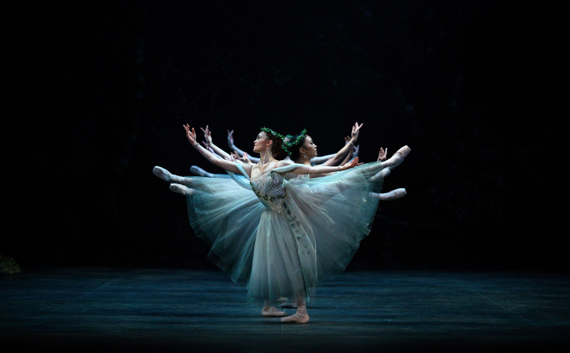 Giselle by English National Ballet - rich in all the historical details ...